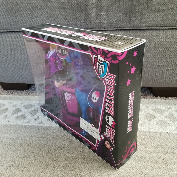 monster high | Toys | Monster High Headless Headmistress Bloodgood Set ...